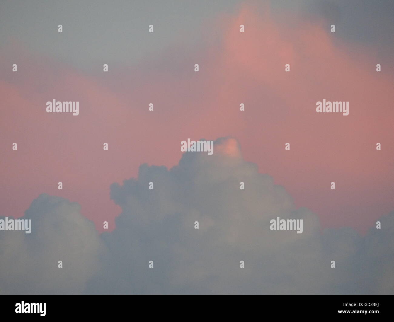 Nimbus cloud hi-res stock photography and images - Alamy
