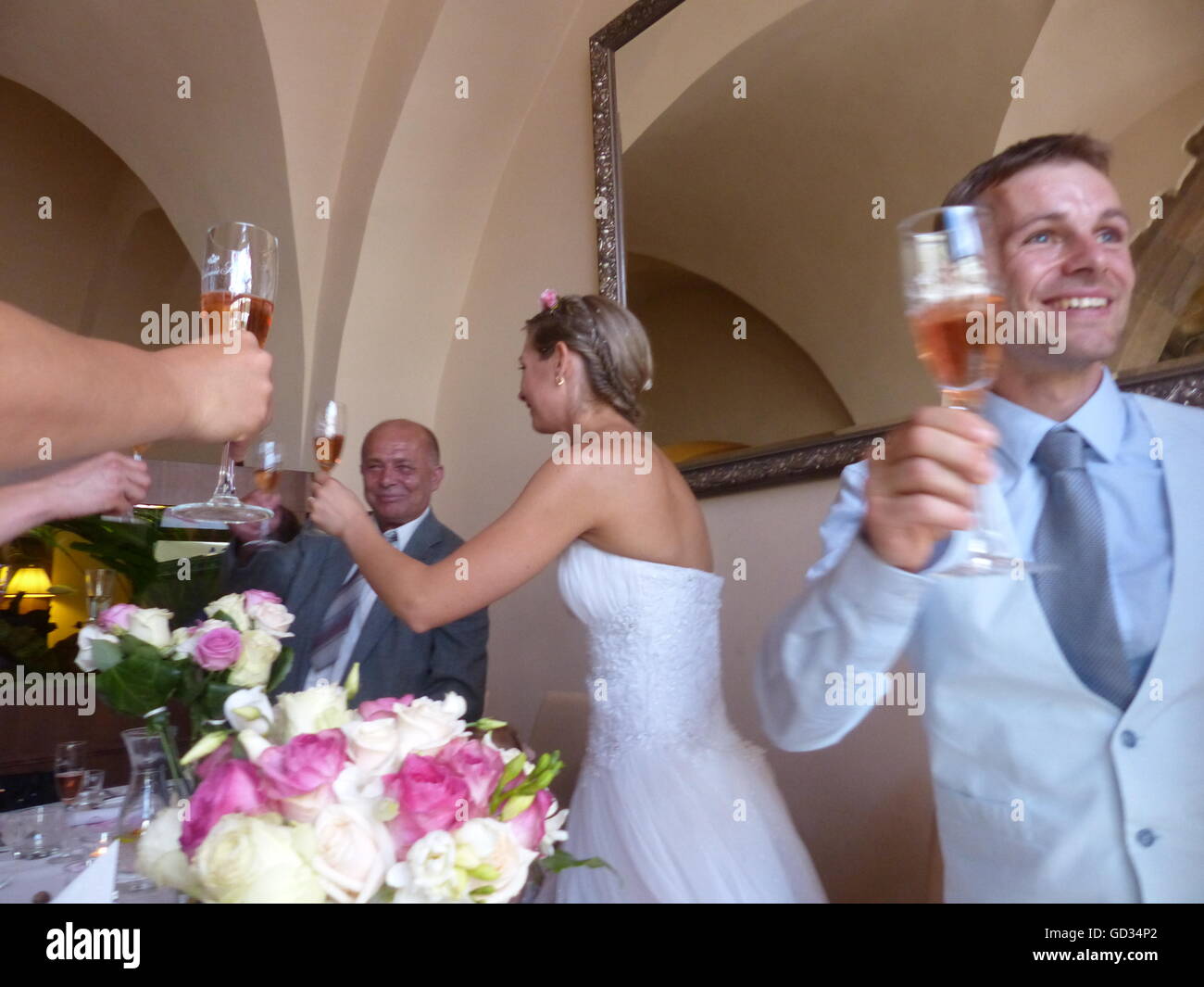 Toasting toast wedding hi-res stock photography and images - Alamy