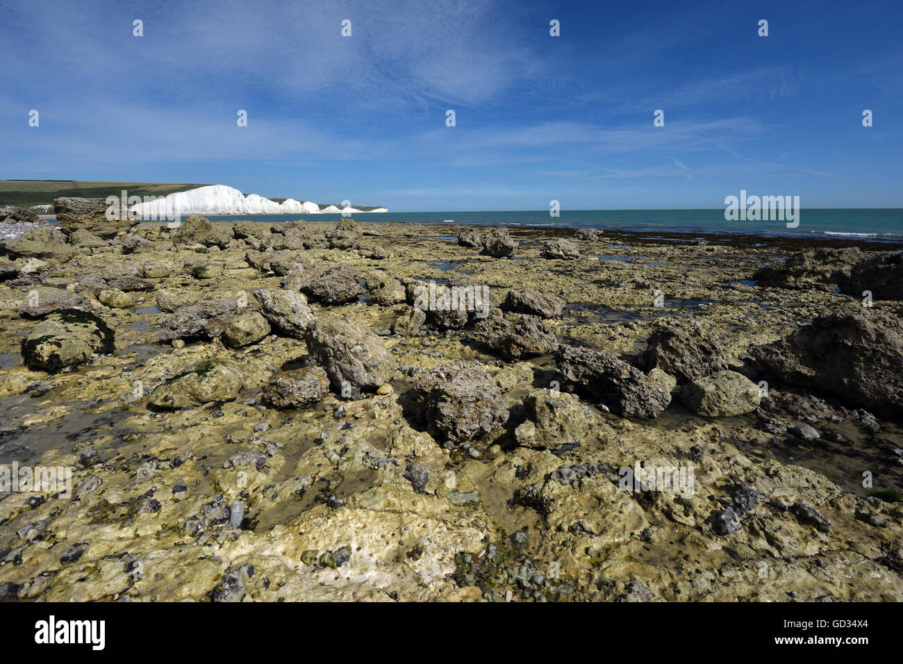 The iconic view of the English coast, Seven Sisters chalk cliffs, East ...