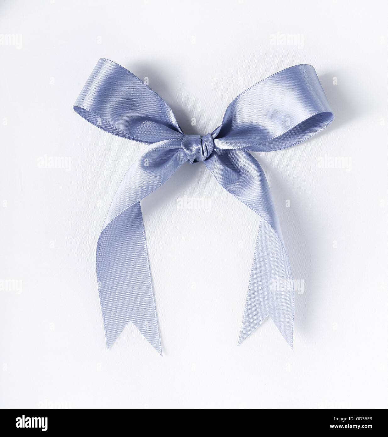 Ribbon bow silver hi-res stock photography and images - Alamy