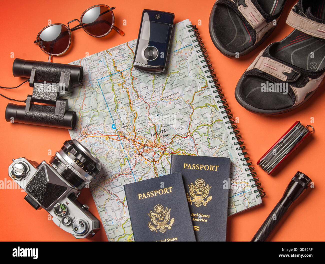 Travel vacation objects on a background Stock Photo - Alamy