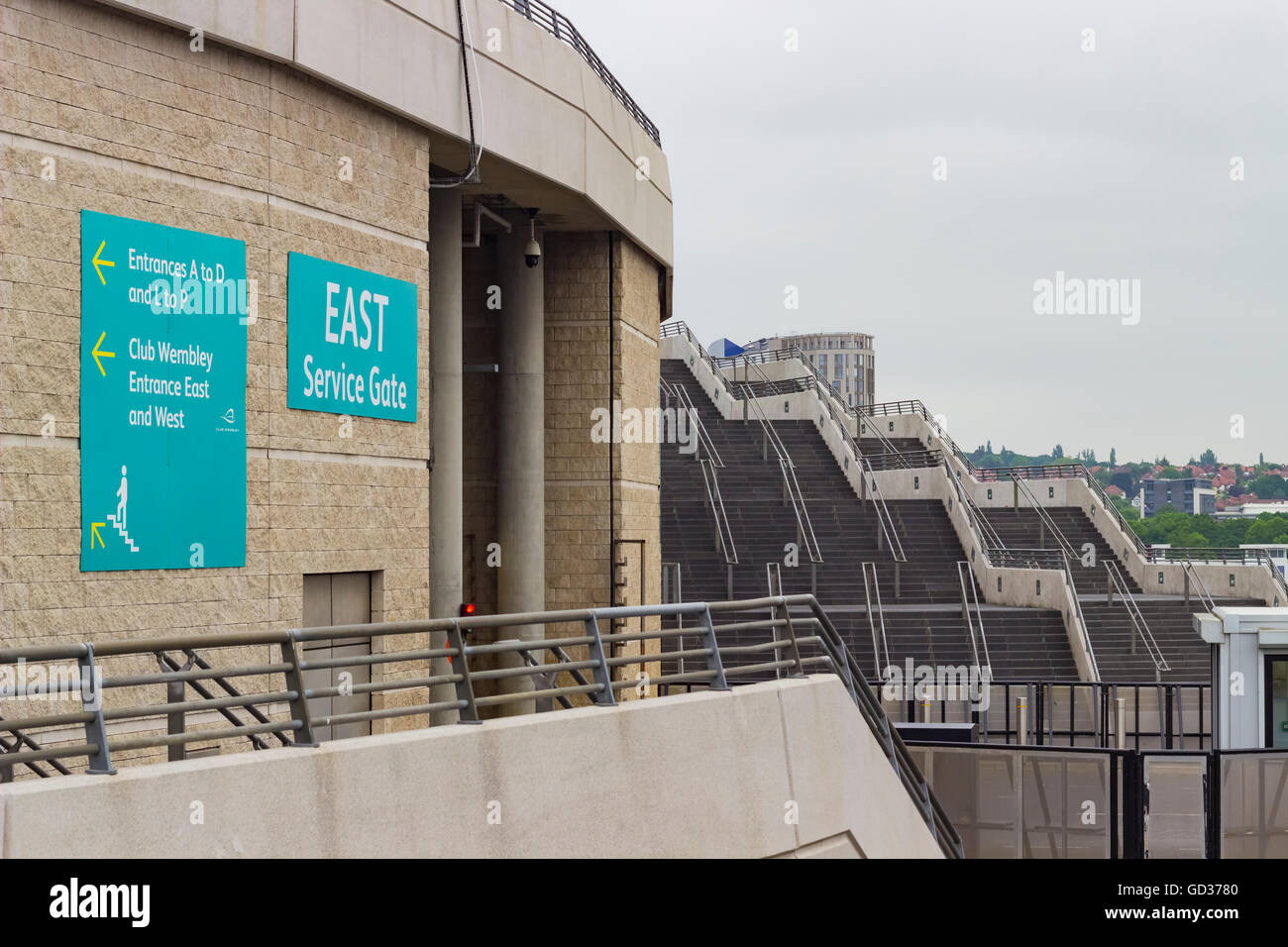 Wembley stadium outside view hi-res stock photography and images - Alamy