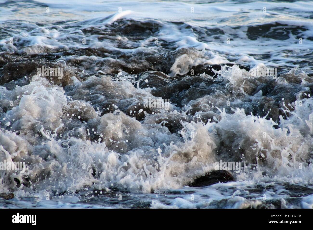 Waves sounds hi-res stock photography and images - Alamy
