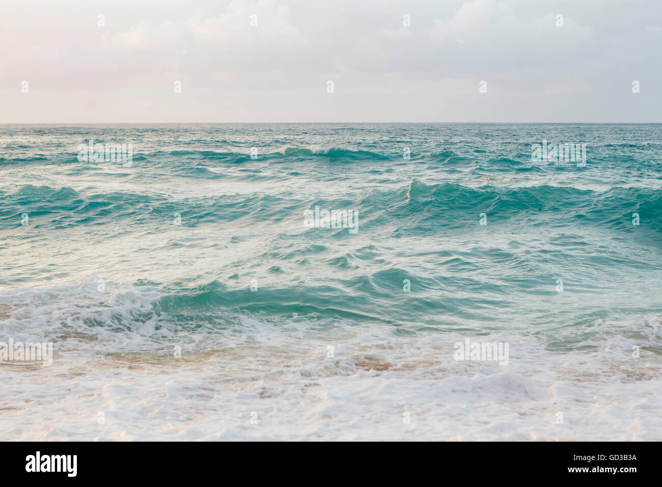 Flowing ocean surf hi-res stock photography and images - Alamy