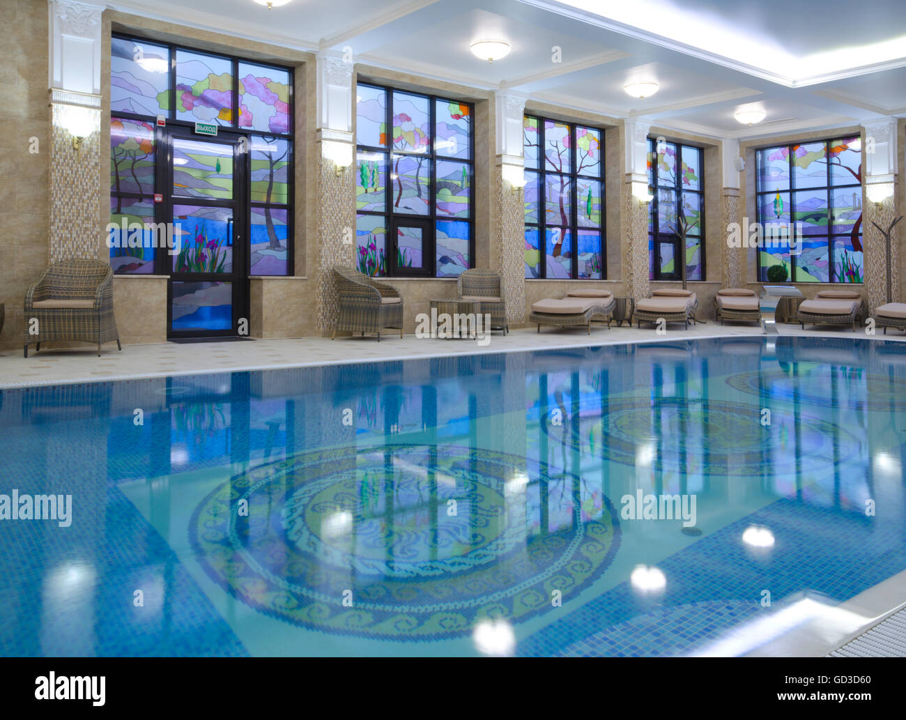 pool in the spa salon Stock Photo - Alamy