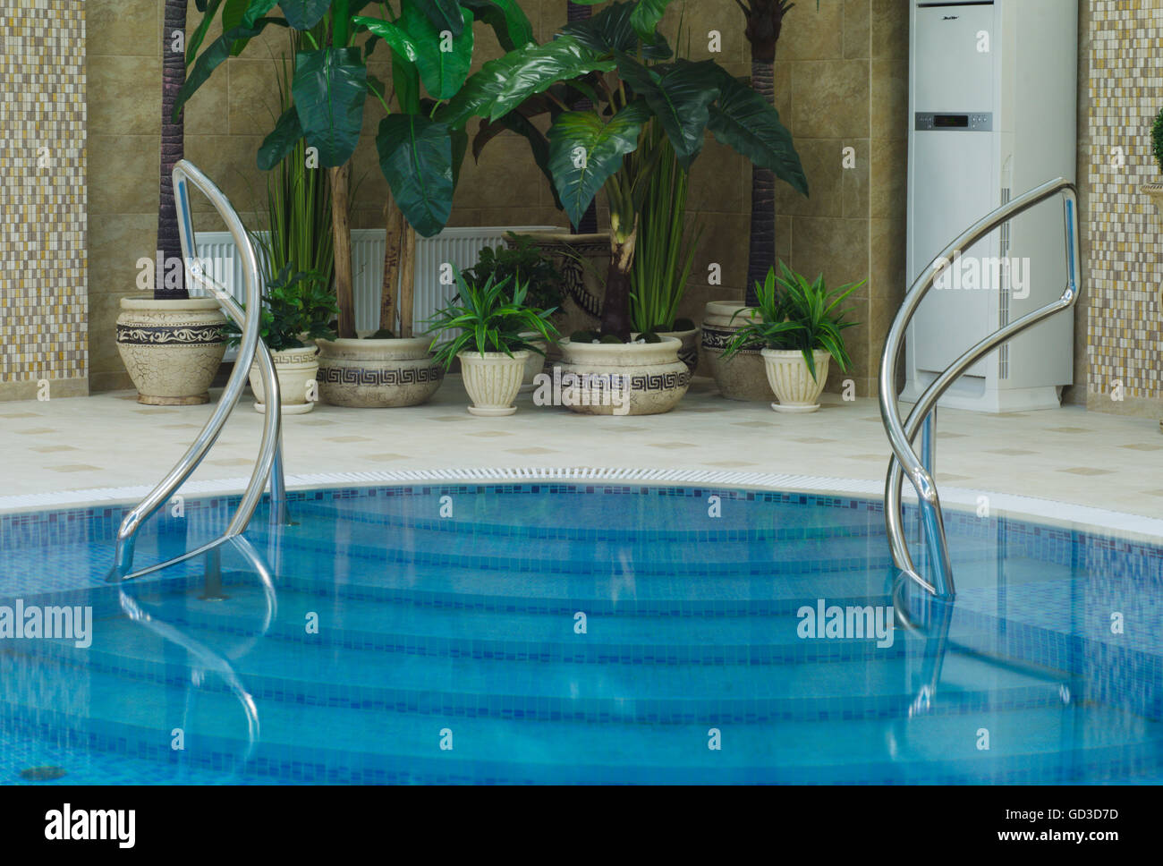 pool in the spa salon Stock Photo - Alamy