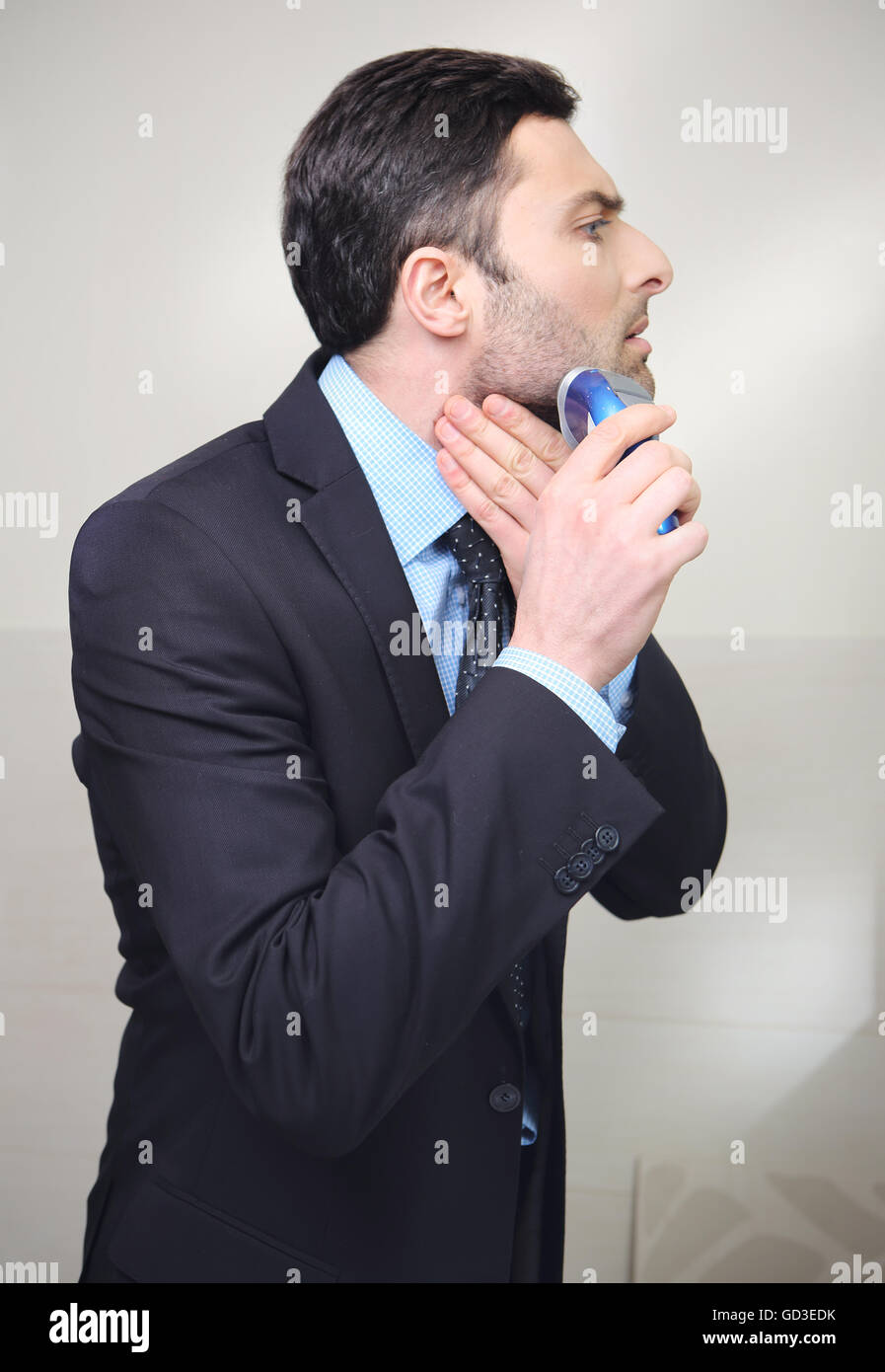 Businessman shaving hi-res stock photography and images - Alamy