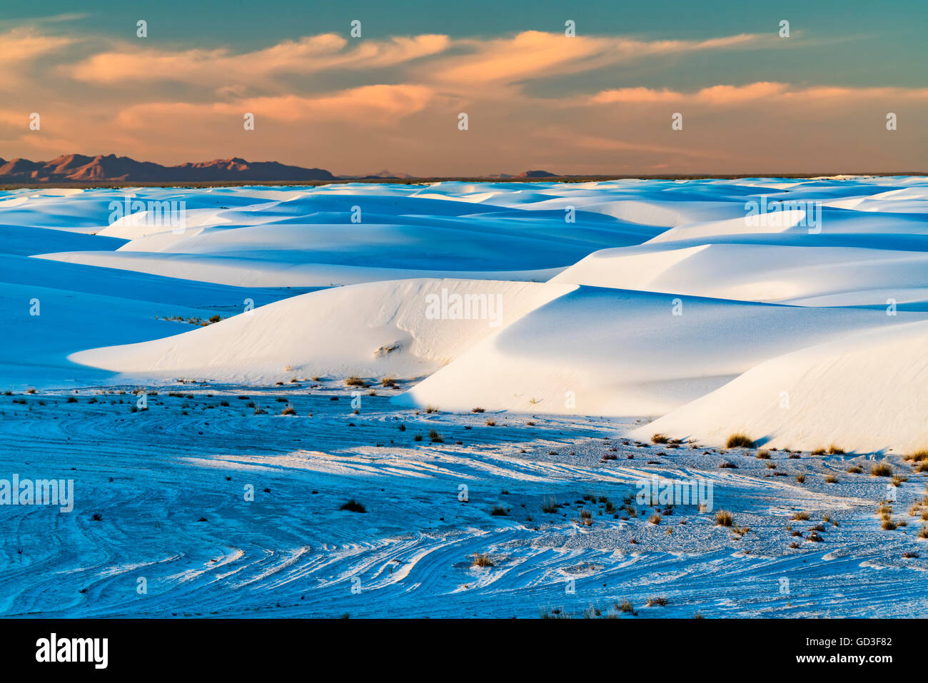 White sands monument hi-res stock photography and images - Alamy