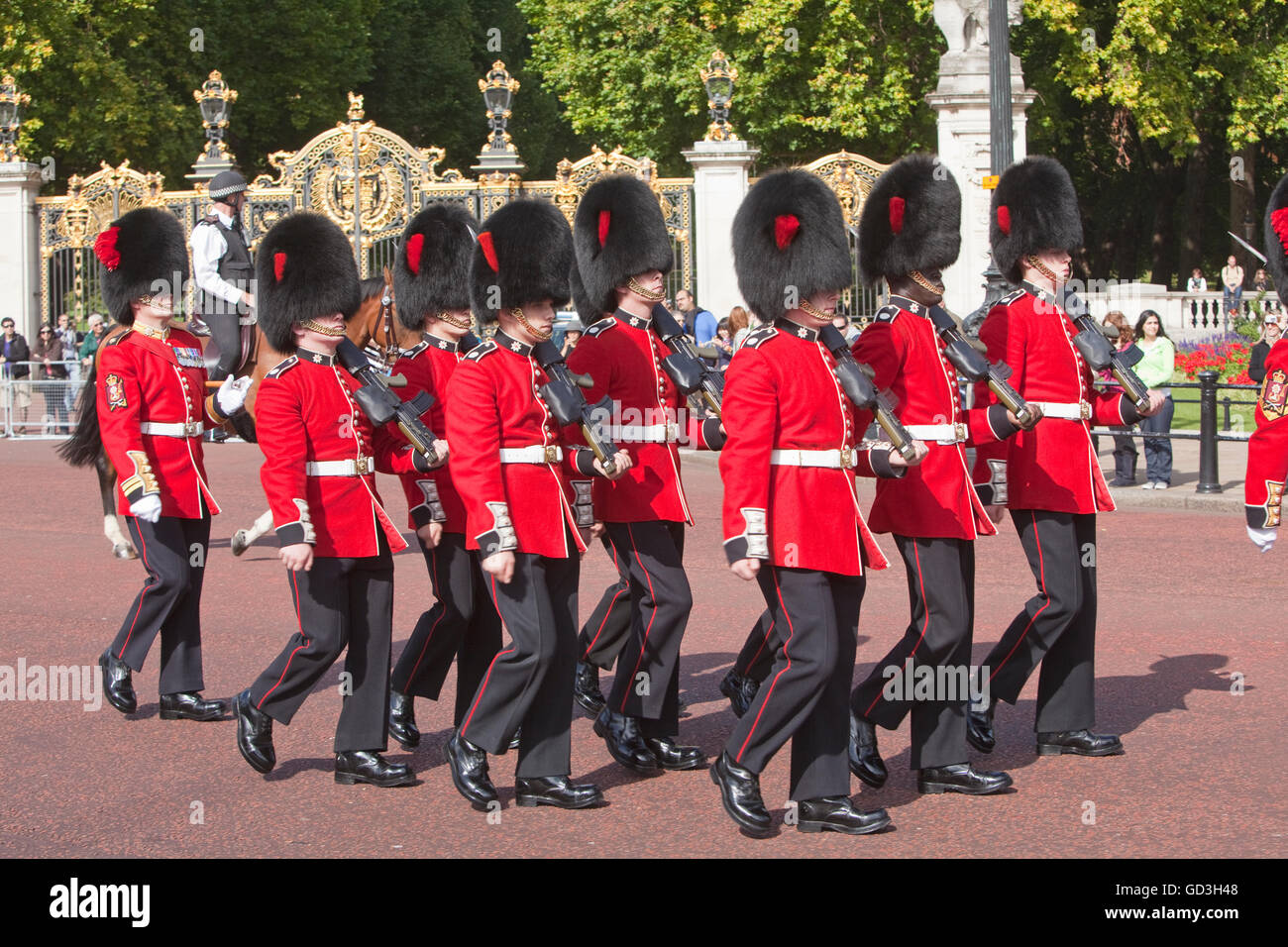 Changing the Guard, Buckingham Palace, London, England, Great Britain ...