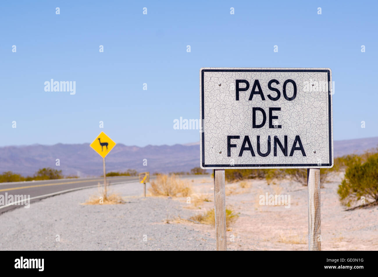 Alpaca warning sign hi-res stock photography and images - Alamy