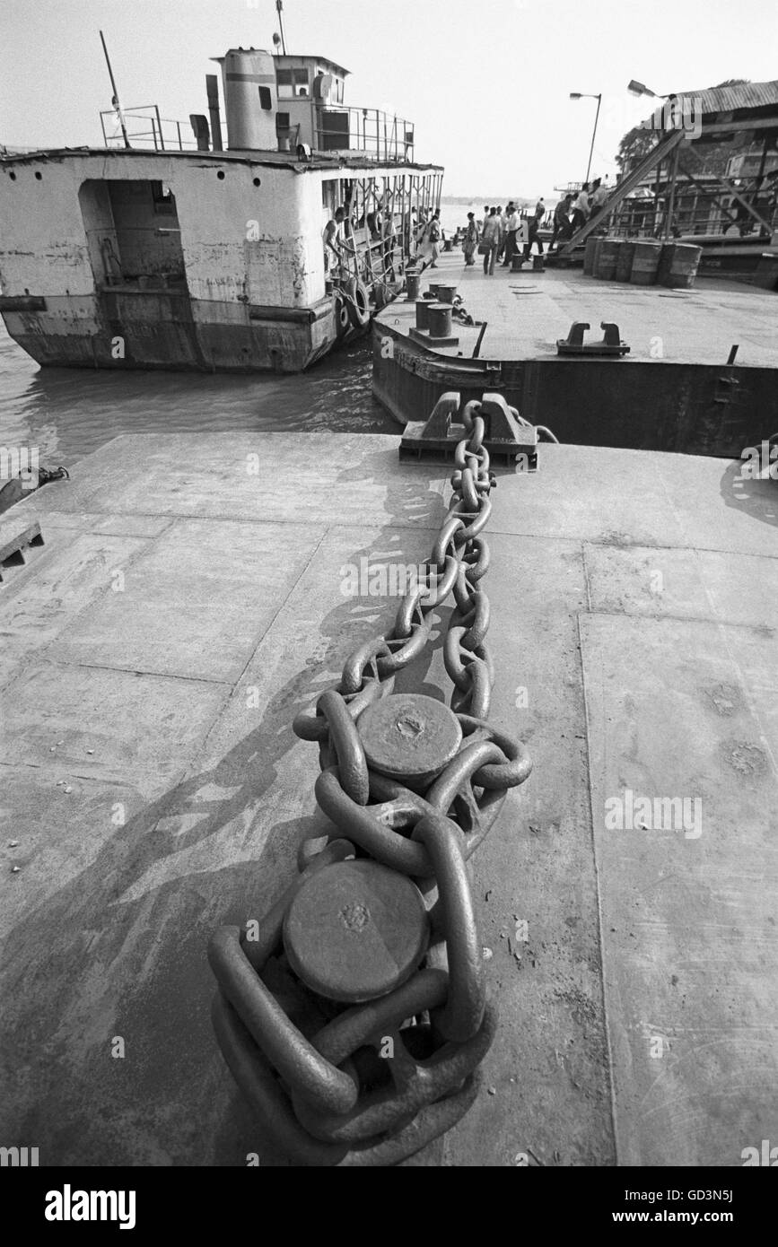 Anchor chains hi-res stock photography and images - Alamy