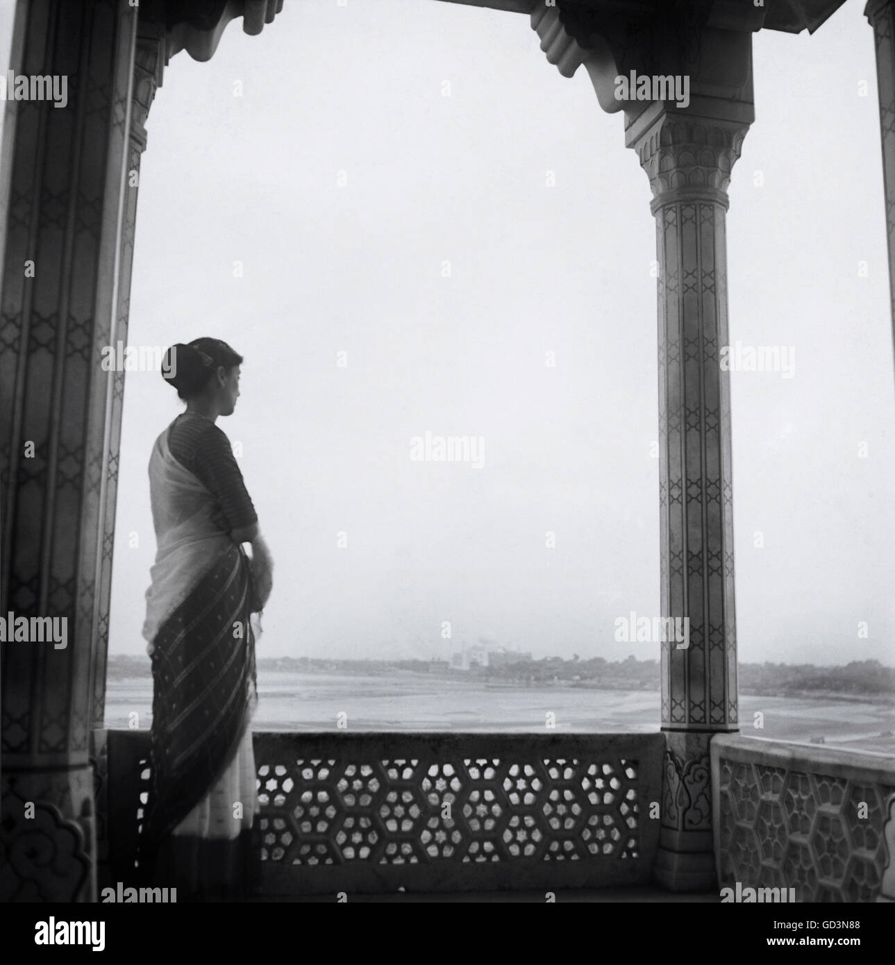Elegant graceful design hi-res stock photography and images - Alamy