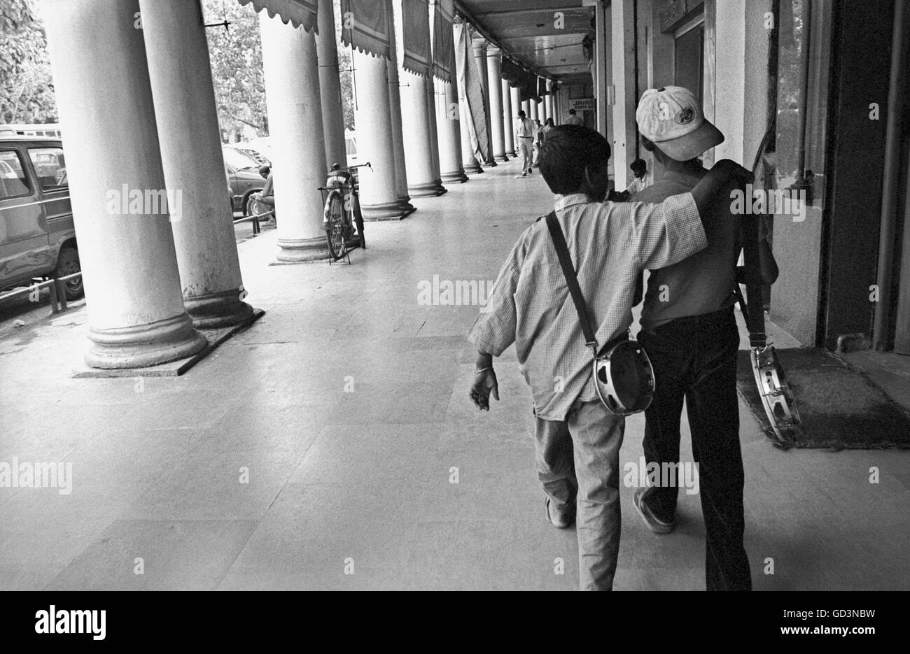 Street singer hi-res stock photography and images - Alamy
