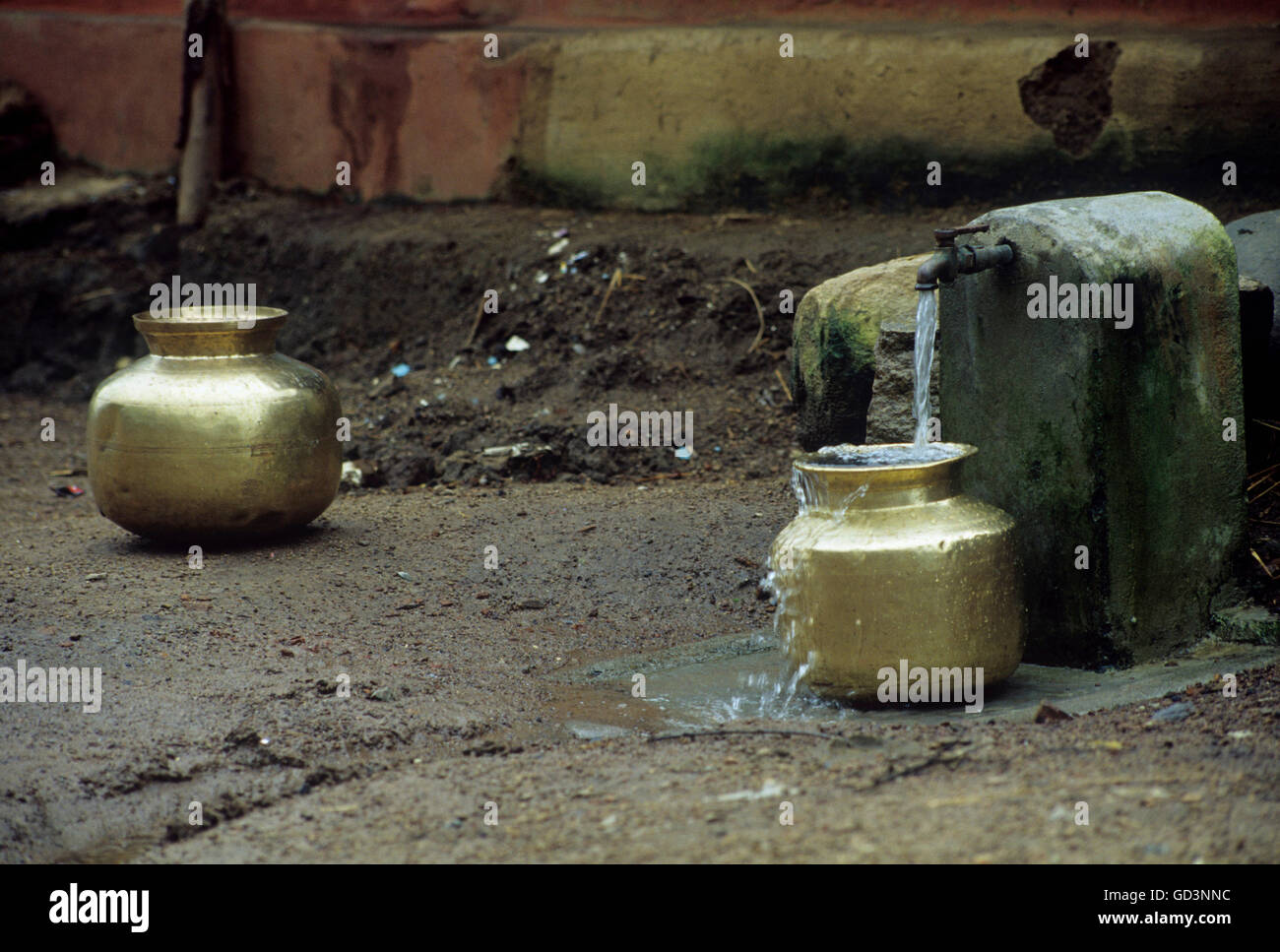 Overflow overflows overflowing hi-res stock photography and images - Alamy