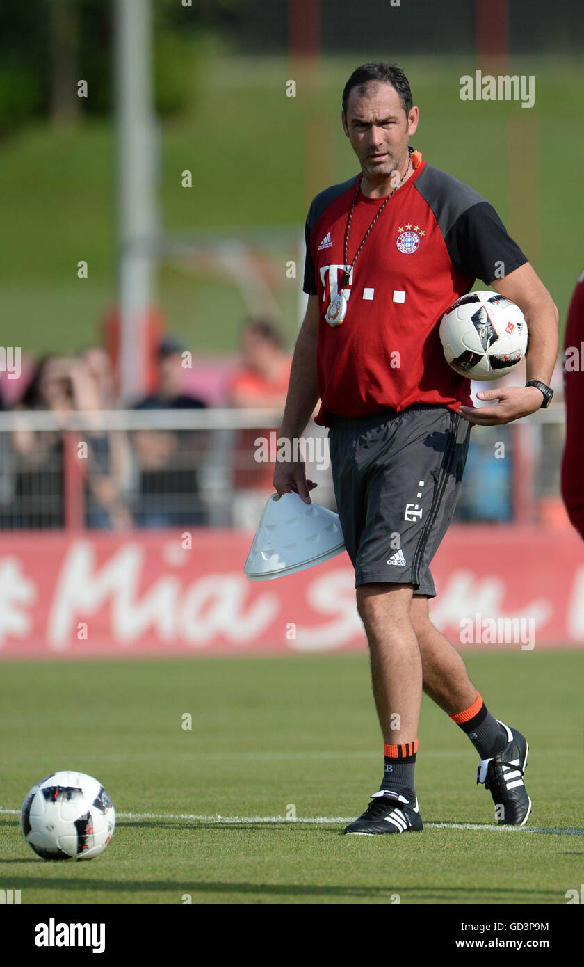 Trainer paul hi-res stock photography and images - Alamy