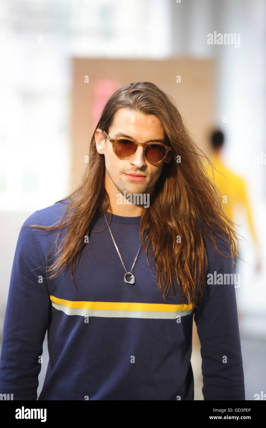 David hart hi-res stock photography and images - Alamy