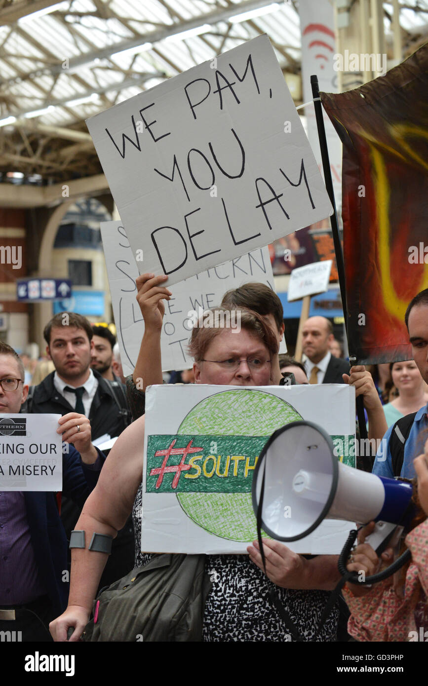 Southern trains protest hi-res stock photography and images - Alamy