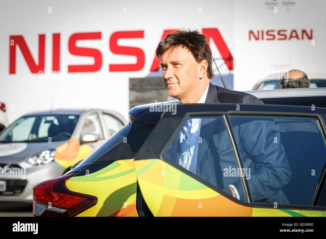 Francois Dossa, president of Nissan Brazil comes next to Sidney Levy ...
