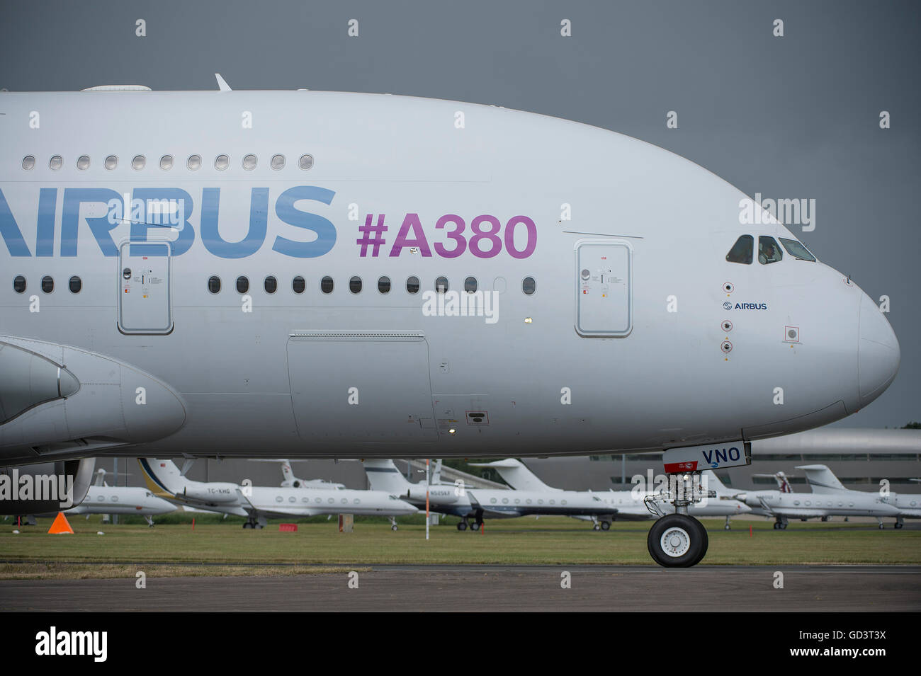 Farnborough, Hampshire UK. 11th July 2016. Giant Airbus A380 lands ...