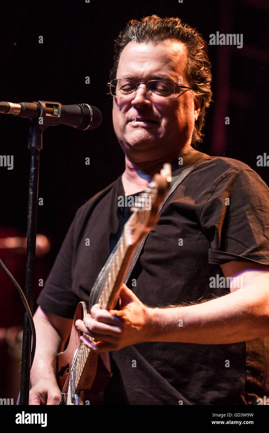 Gordon gano of the violent femmes hi-res stock photography and images ...
