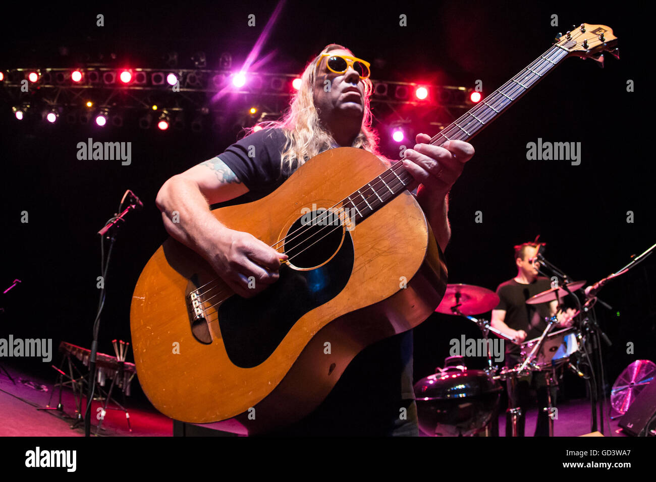 Violent femmes 2016 hi-res stock photography and images - Alamy