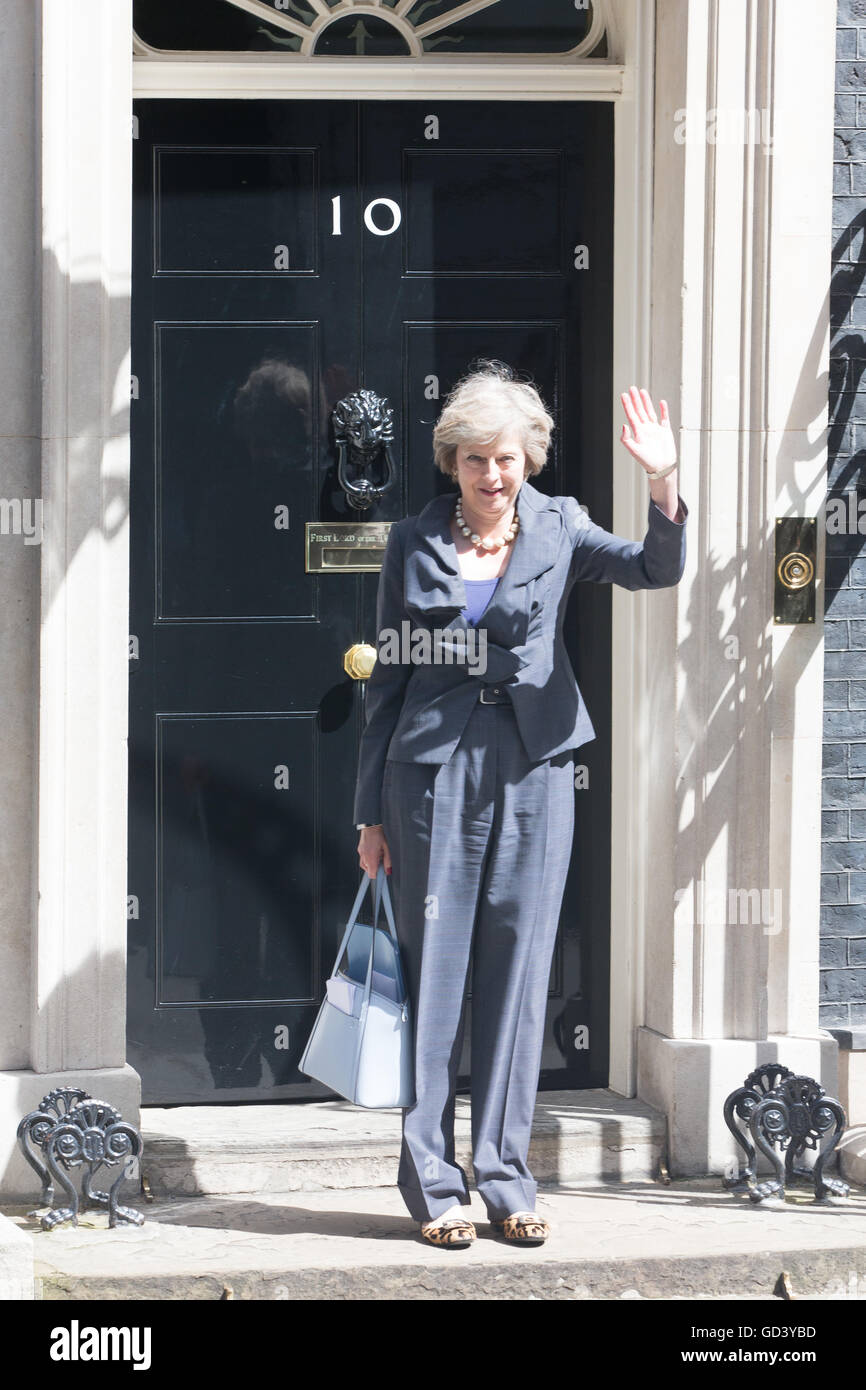 David cameron theresa may 2016 hi-res stock photography and images - Alamy