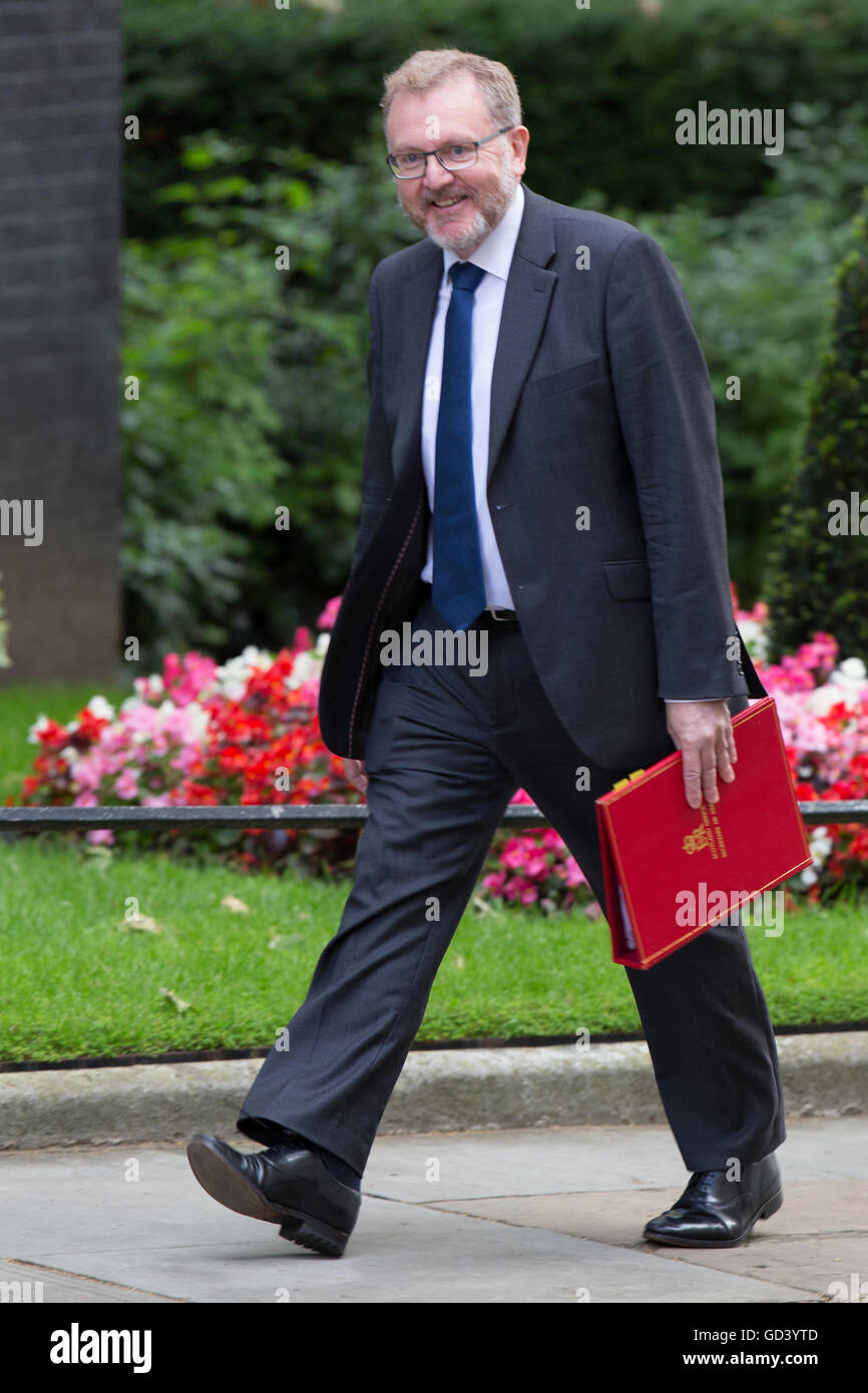 Mp david mundell arrives hi-res stock photography and images - Alamy