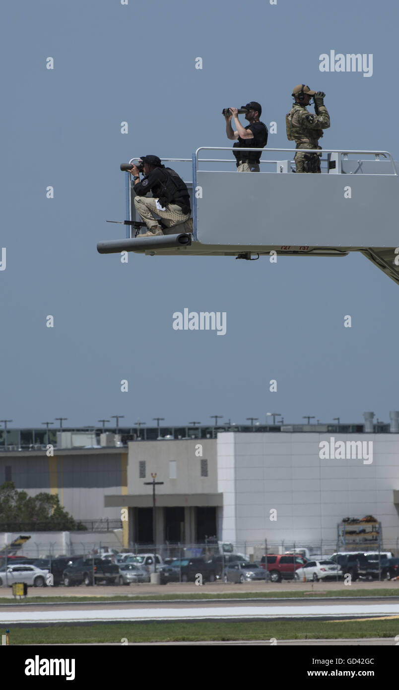 Secret service snipers hi-res stock photography and images - Alamy