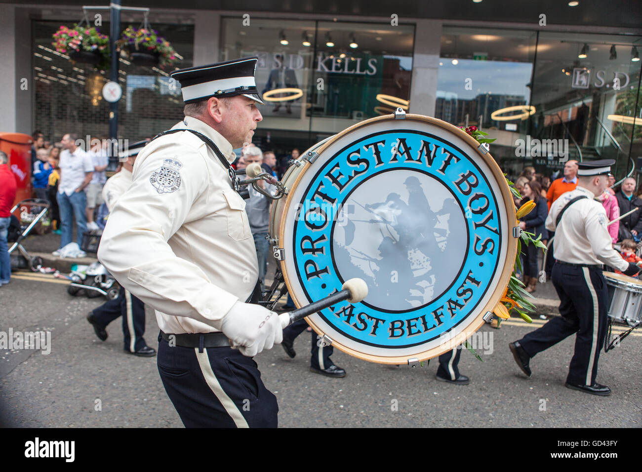 Orange parade east belfast hi-res stock photography and images - Alamy
