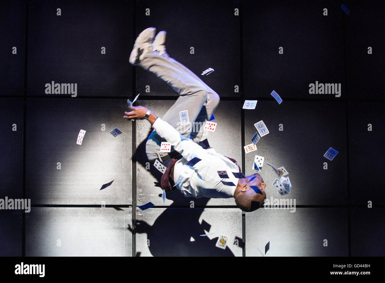 Jonathan goodwin britains got talent hi-res stock photography and ...