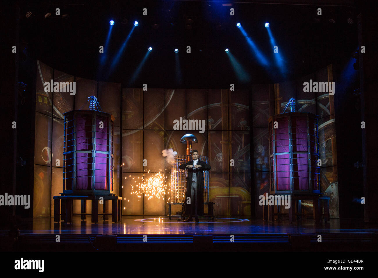 News Magician High Resolution Stock Photography and Images - Alamy