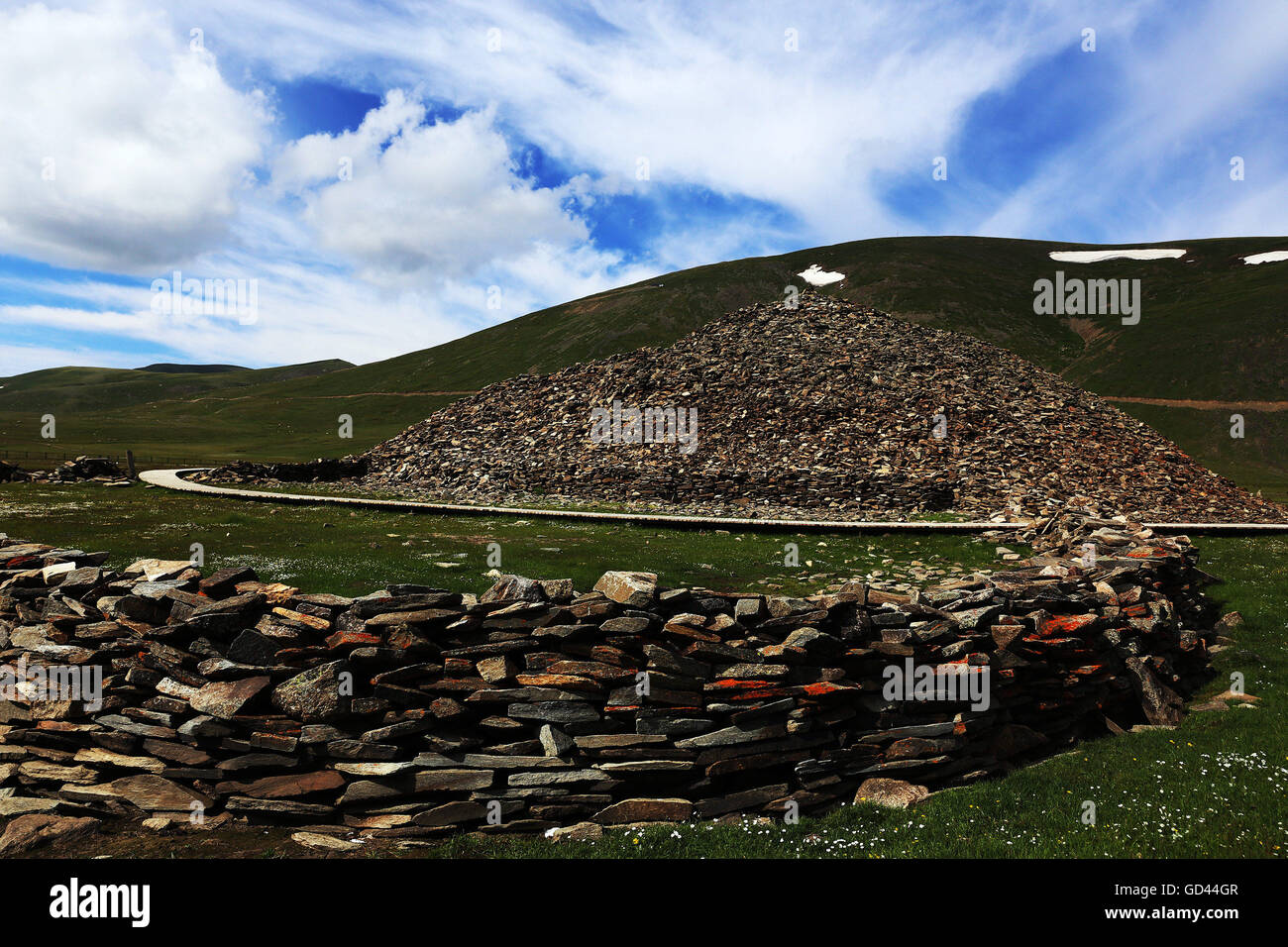 Only totems hi-res stock photography and images - Alamy