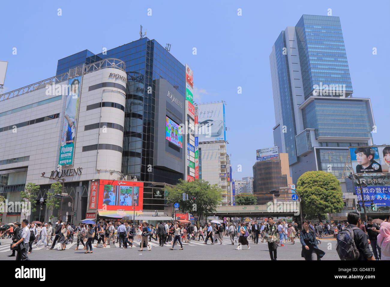 Busy Shibuya crossing in Tokyo Japan Stock Photo - Alamy
