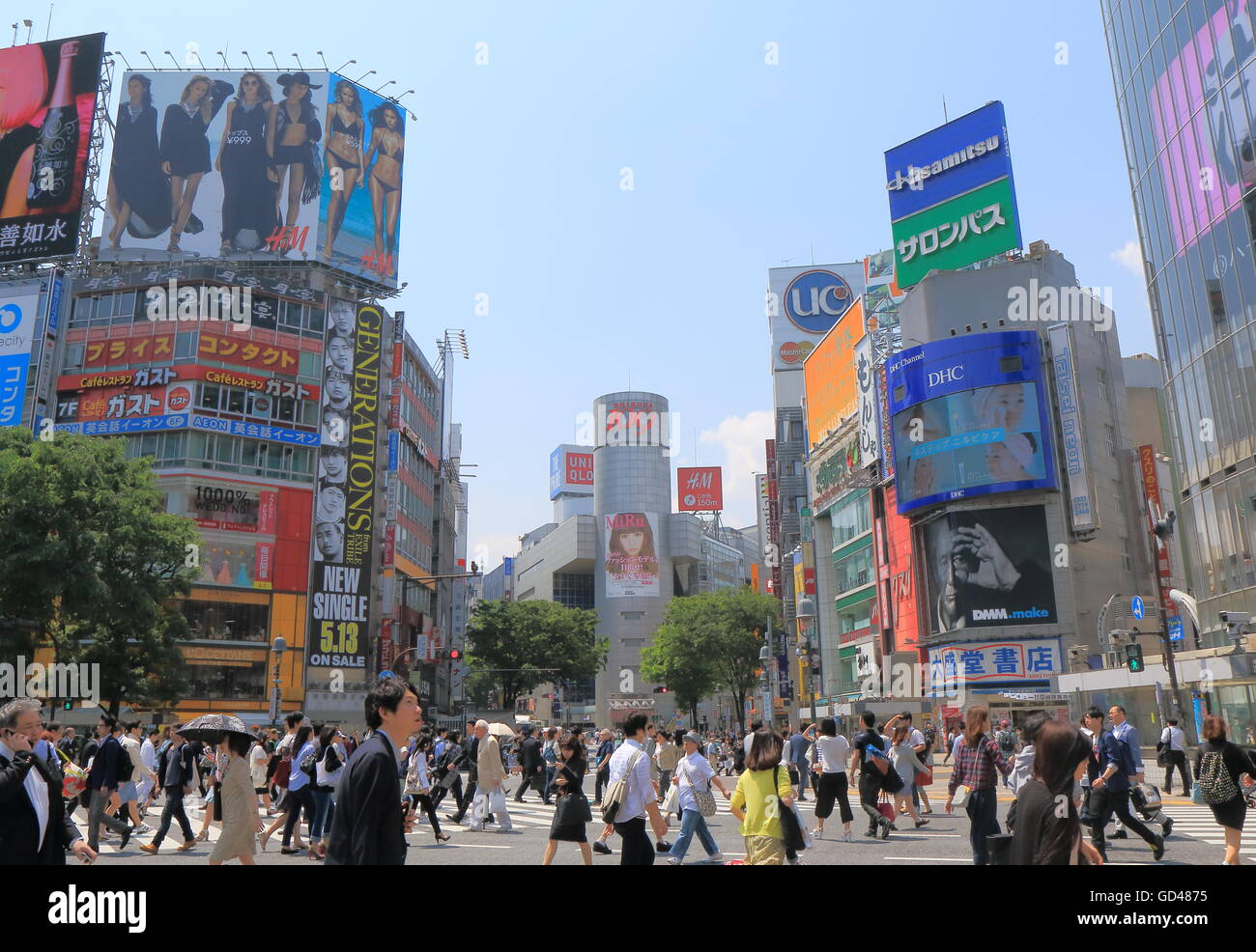 Busy Shibuya crossing in Tokyo Japan Stock Photo - Alamy