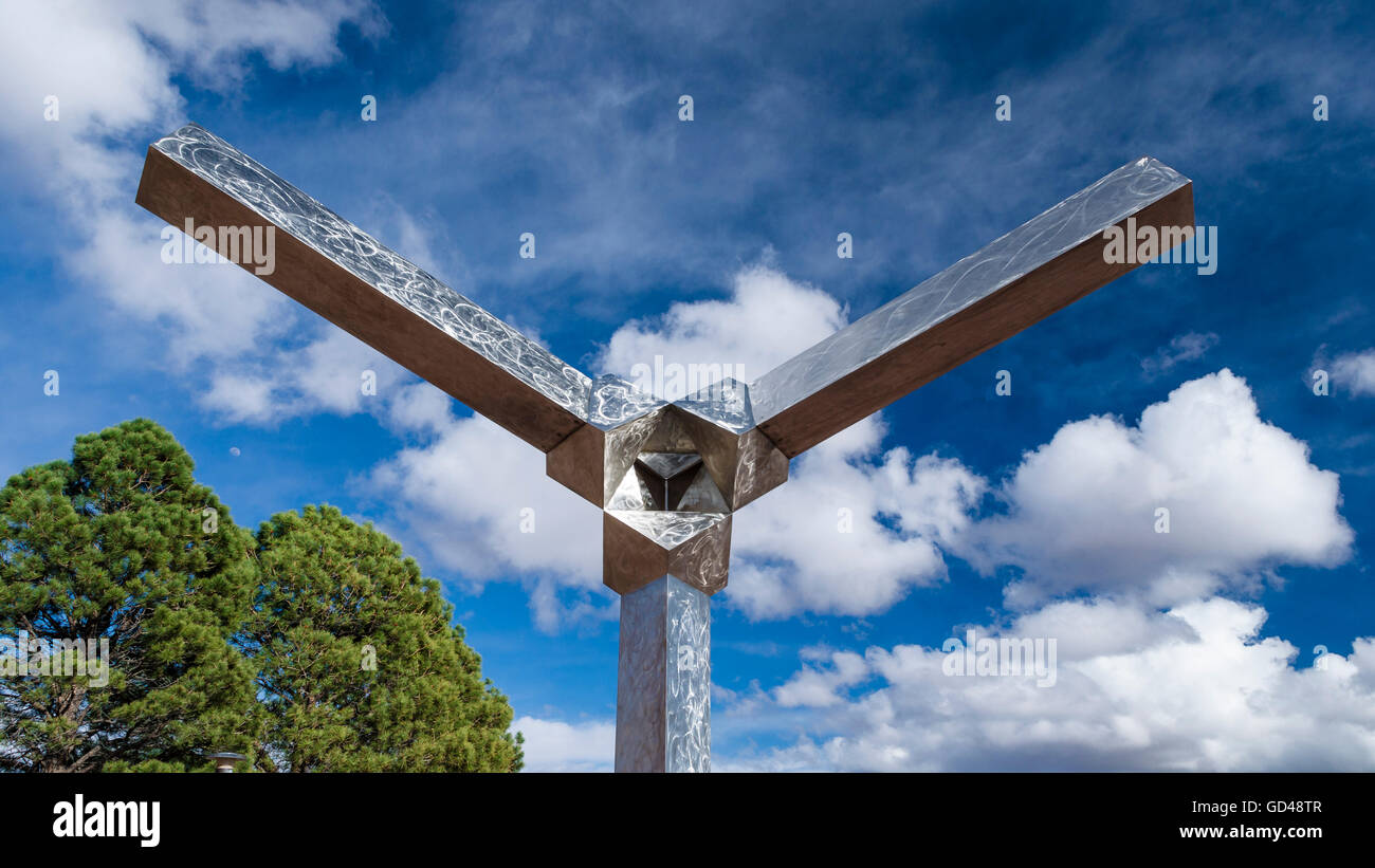 Statue at the Very Large Array (VLA) visitor center, Plains of San ...