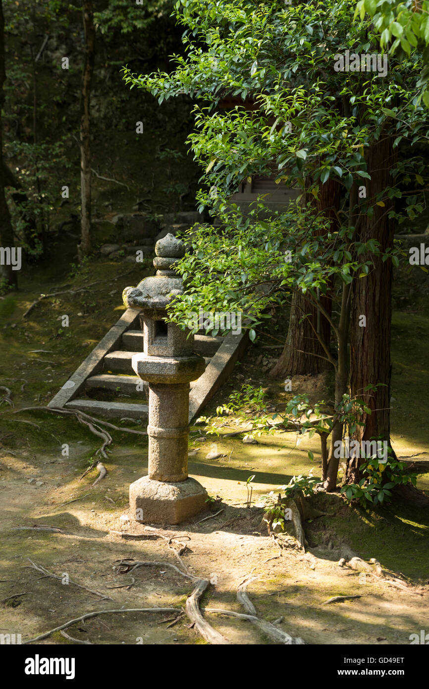 Japanese garden stone pagoda hi-res stock photography and images - Alamy