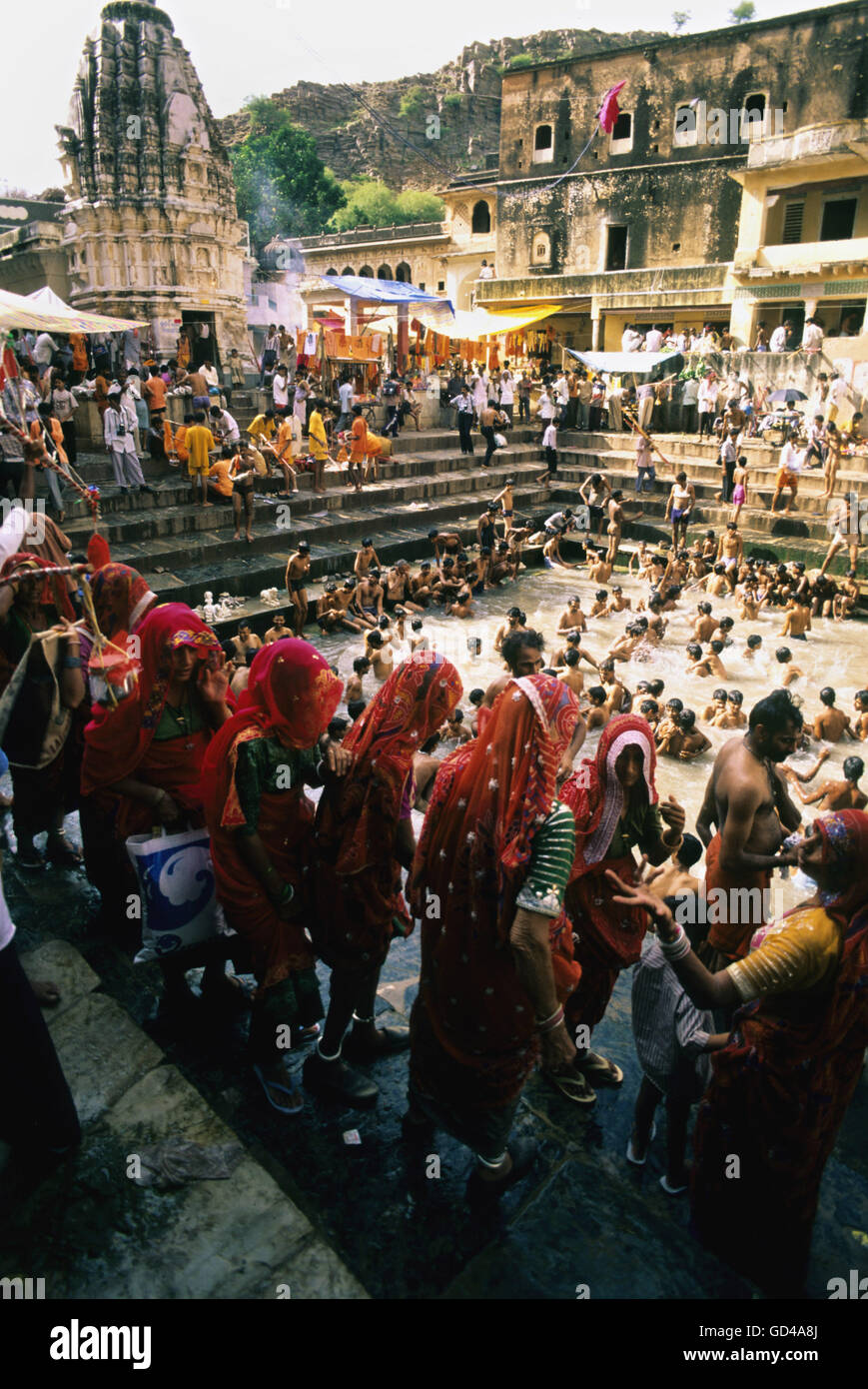 Dip bath hi-res stock photography and images - Alamy