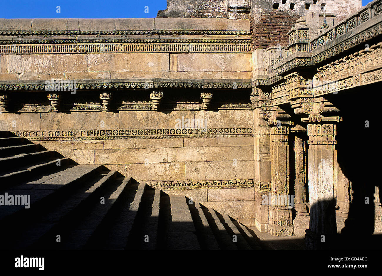 Adalaj step well hi-res stock photography and images - Alamy