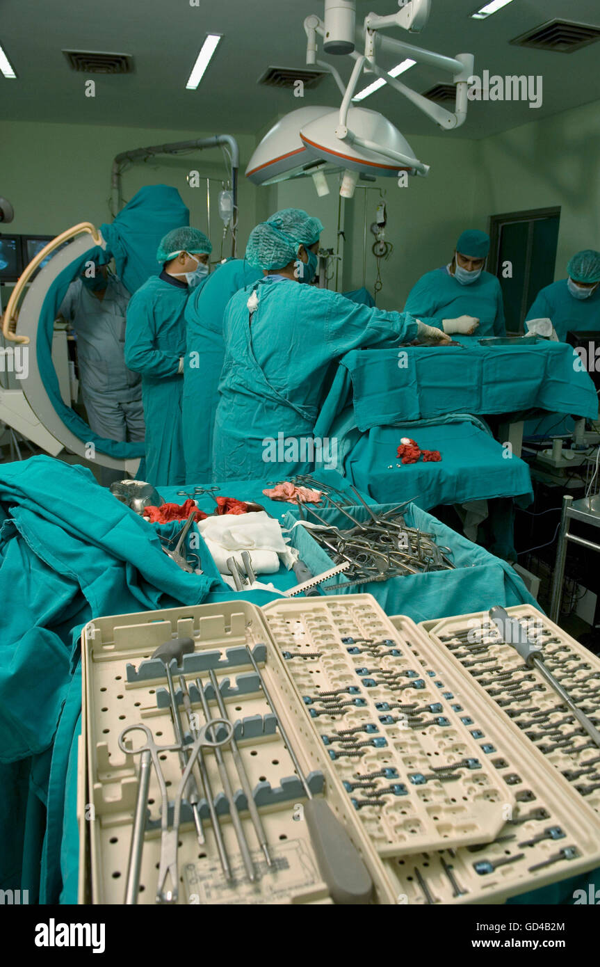 Operation theatre india hi-res stock photography and images - Alamy