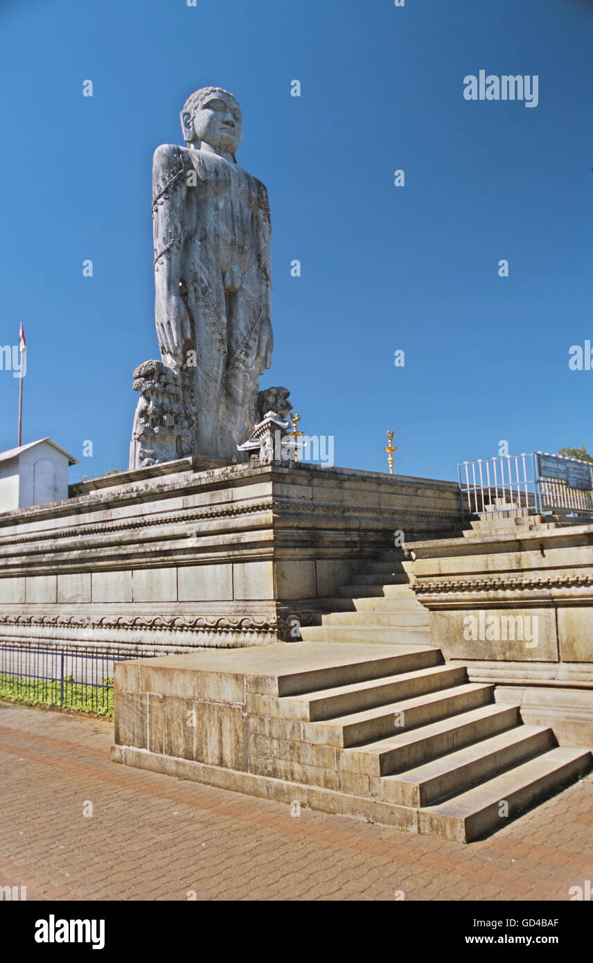 Gommateshwara statue hi-res stock photography and images - Alamy