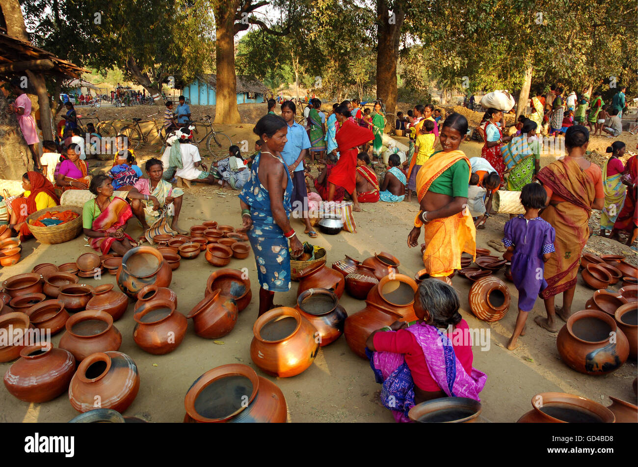 Village haat hi-res stock photography and images - Alamy