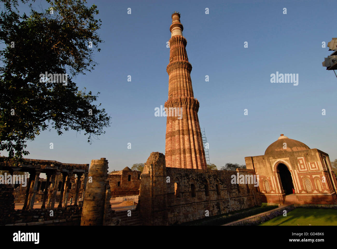 Mughal minar hi-res stock photography and images - Alamy