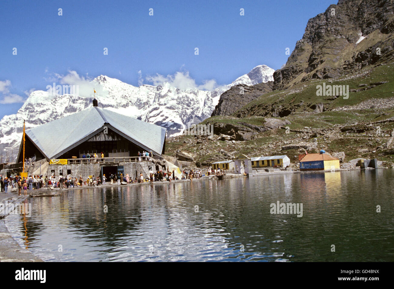 Hemkund lake india hi-res stock photography and images - Alamy