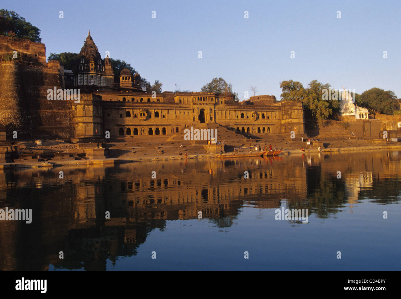 Narmada ghat hi-res stock photography and images - Alamy