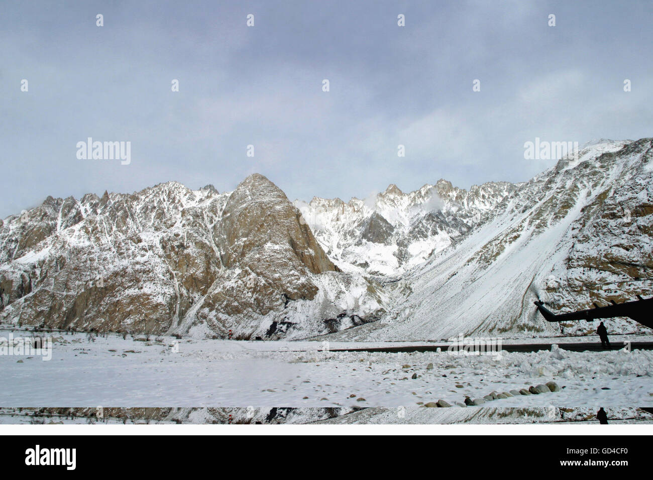 Indian army and kashmir hi-res stock photography and images - Alamy