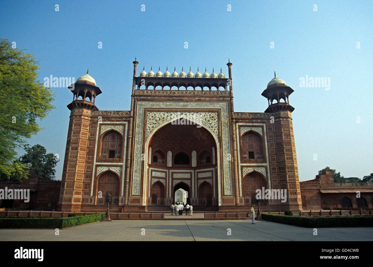 Entrance of Taj Mahal Stock Photo - Alamy