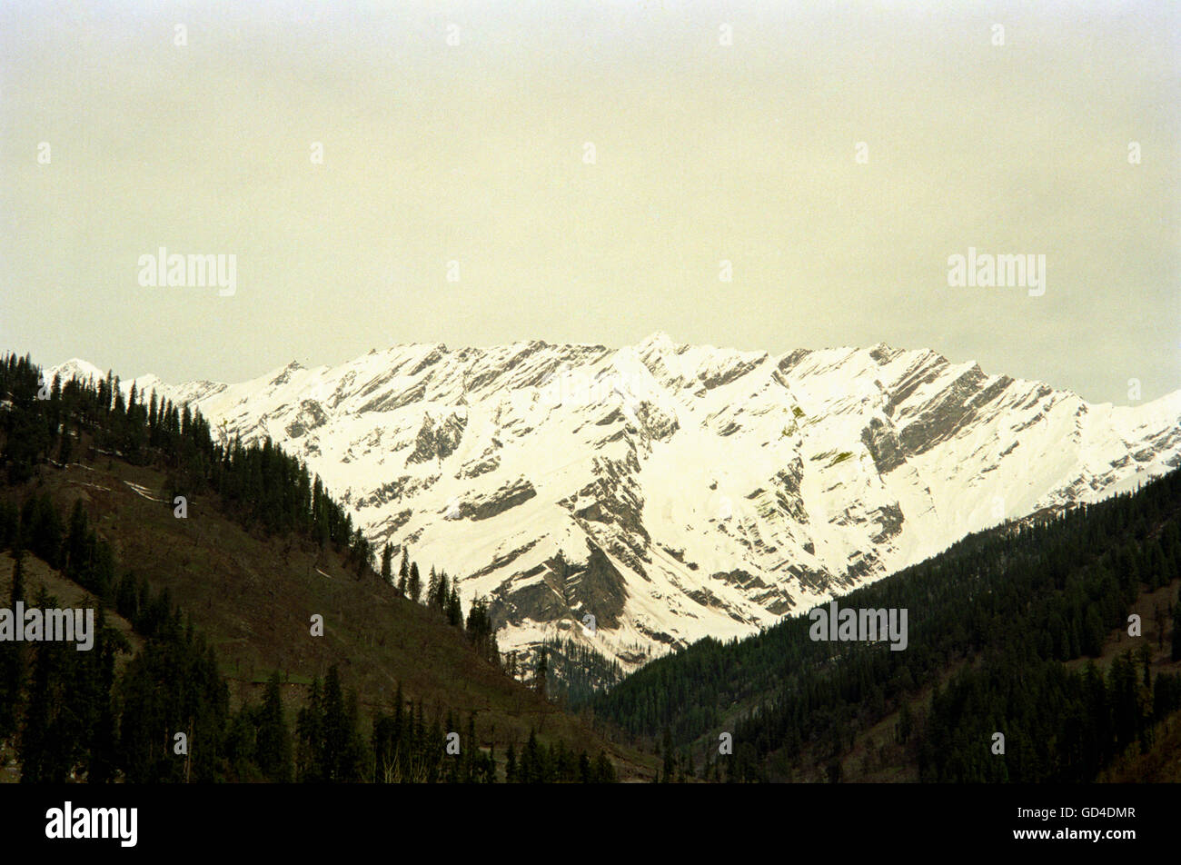 Solang valley hi-res stock photography and images - Alamy