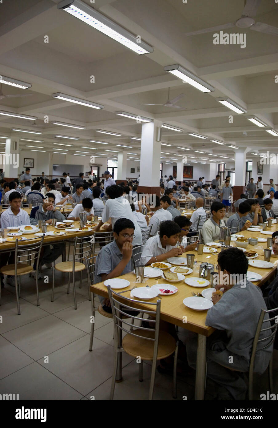 Boys school dining hall hi-res stock photography and images - Alamy