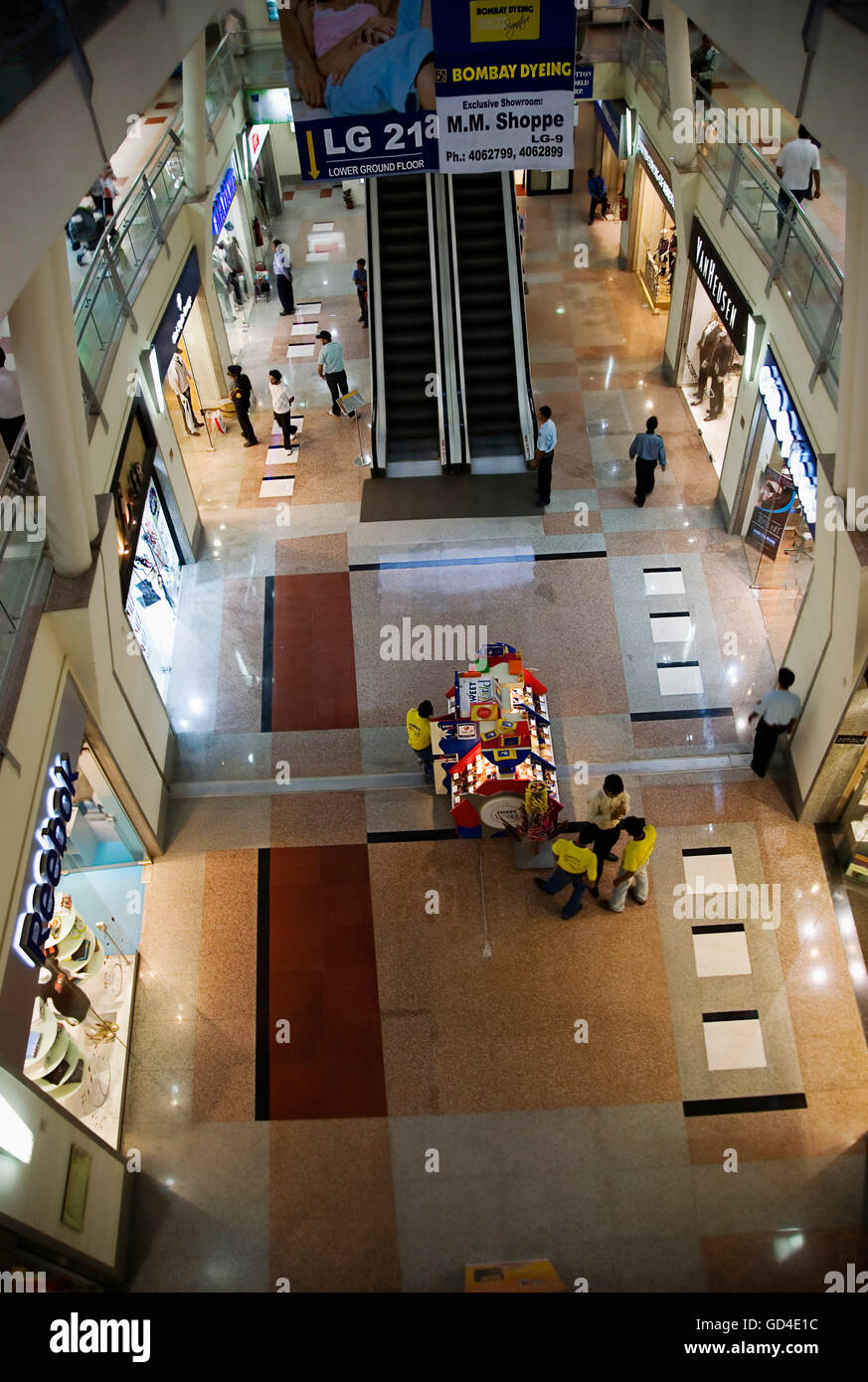 Dlf city centre mall hi-res stock photography and images - Alamy