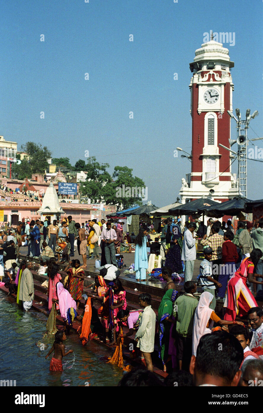 Puja on the ghat of Ganga river Stock Photo - Alamy